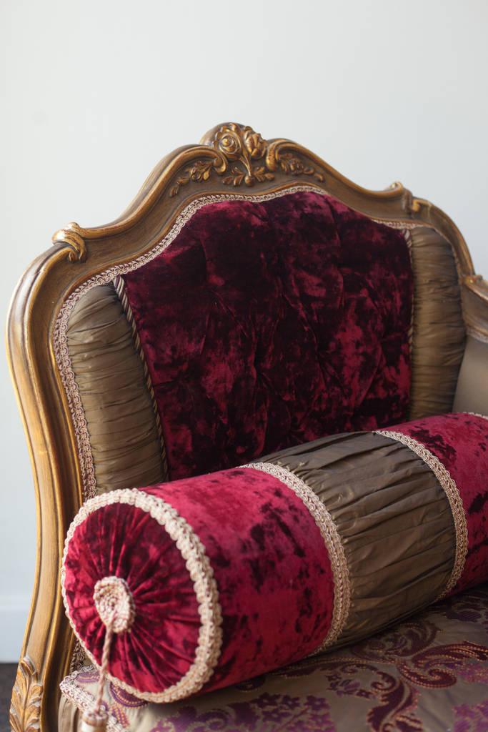 Moulin rouge royal oriental red maroon daybed sofa chaise longue | homify