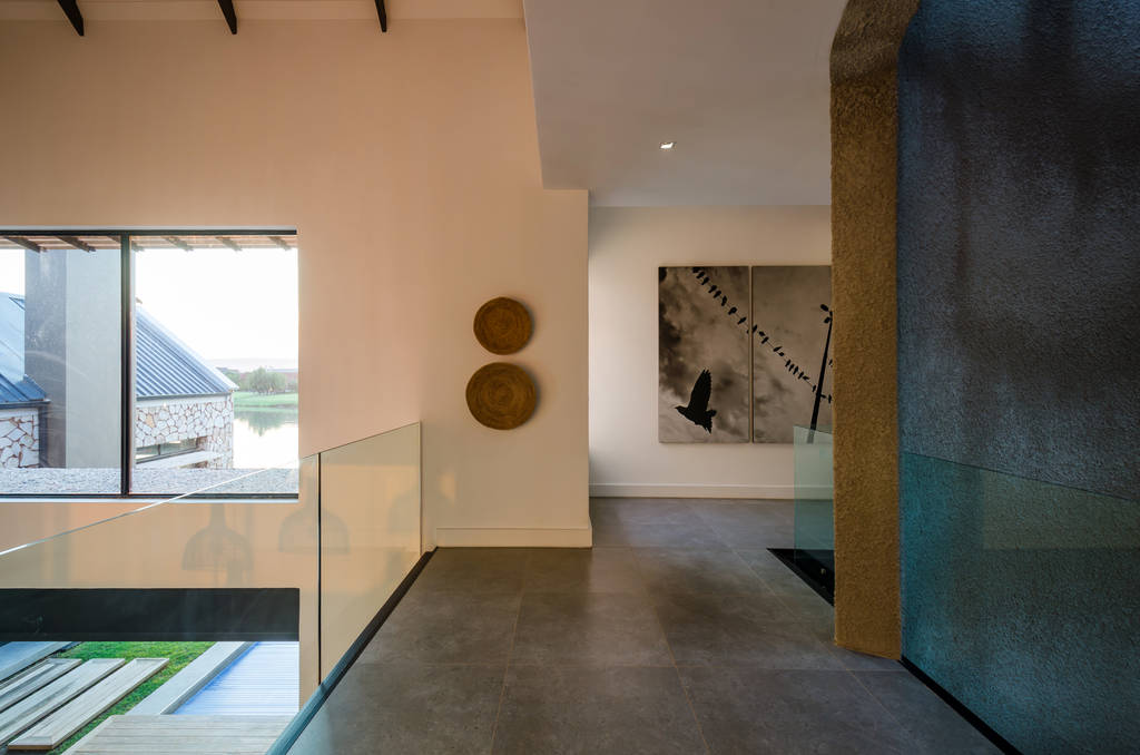 Modern farmhouse - silverlakes nature reserve, karel keuler architects ...