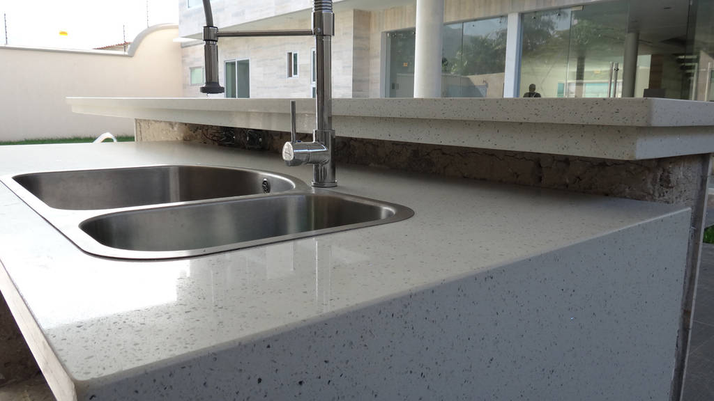 Topes en cuarzo blanco diamante, revestimientos la cantera c.a. | homify