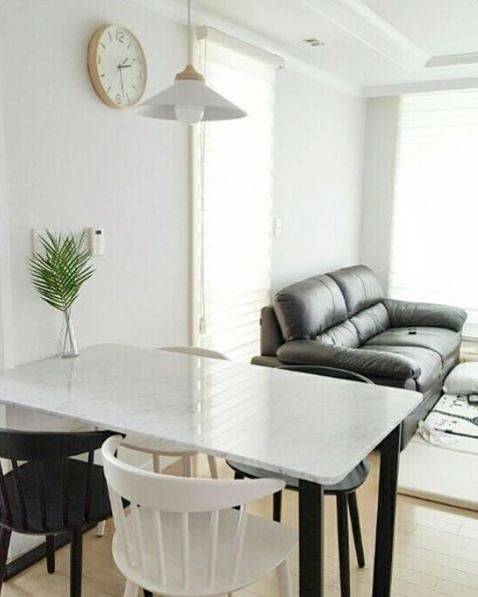 사다리꼴(슬림형) 블랙스틸 코너 라운드 테이블-비앙코카라라-1400x800,h750mm | 호미파이 & homify