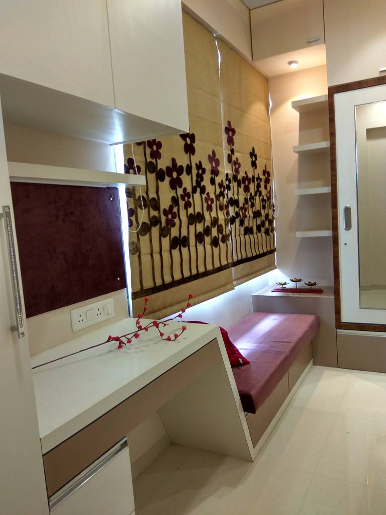 Daughter's room-study & lounge | homify