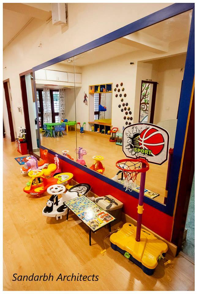 Wacky house, sandarbh design studio | homify