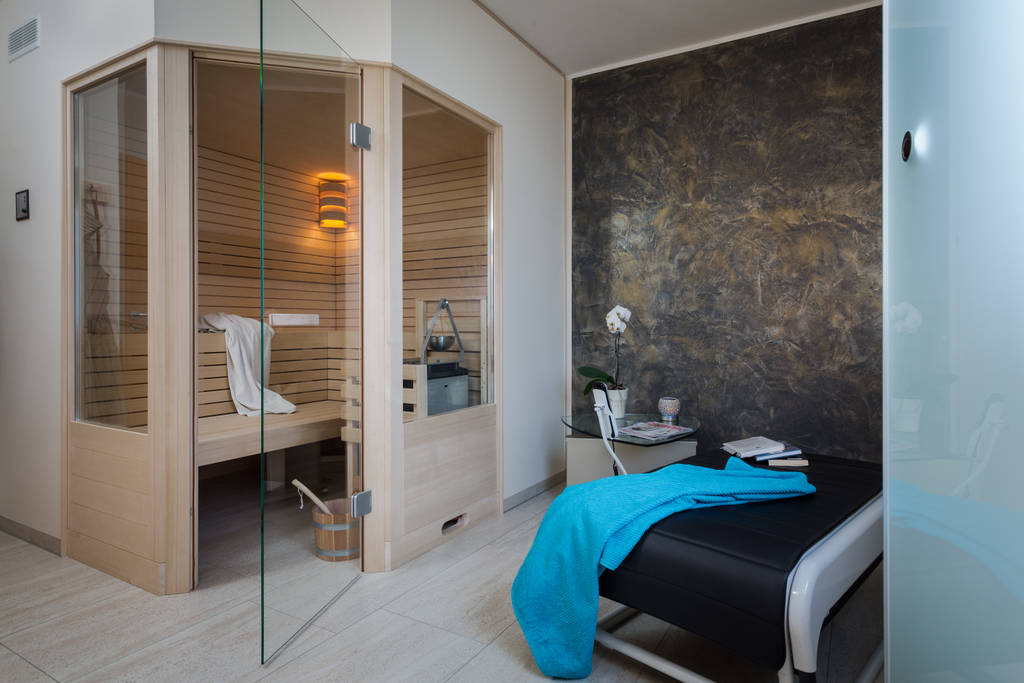 Bad mit sauna familie h., klotz badmanufaktur gmbh | homify