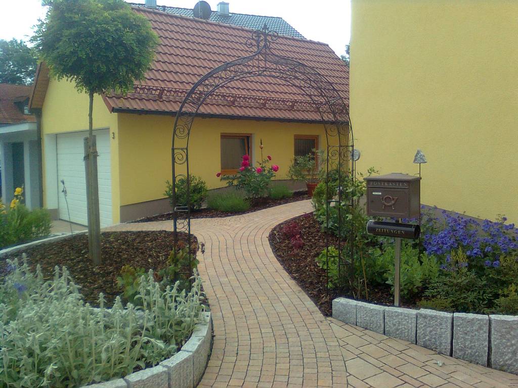 Pflasterung, sitzplätze, terrassen mediterraner garten von garten ...