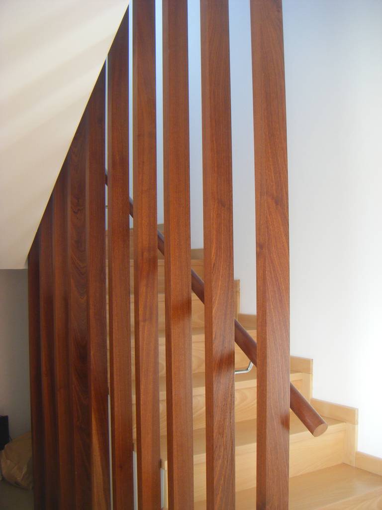 Circulação vertical . hall piso 0 | homify