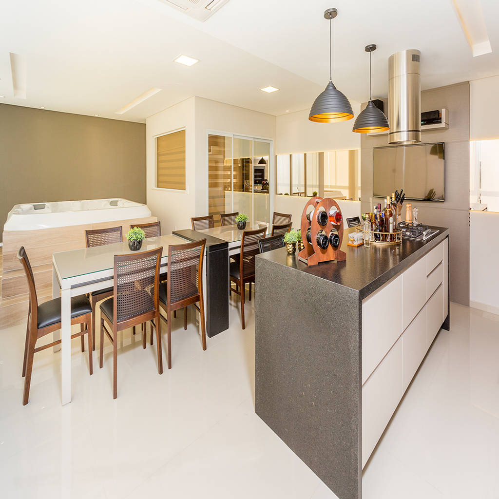 Espaço gourmet + spa varandas, alpendres e terraços modernos por ...