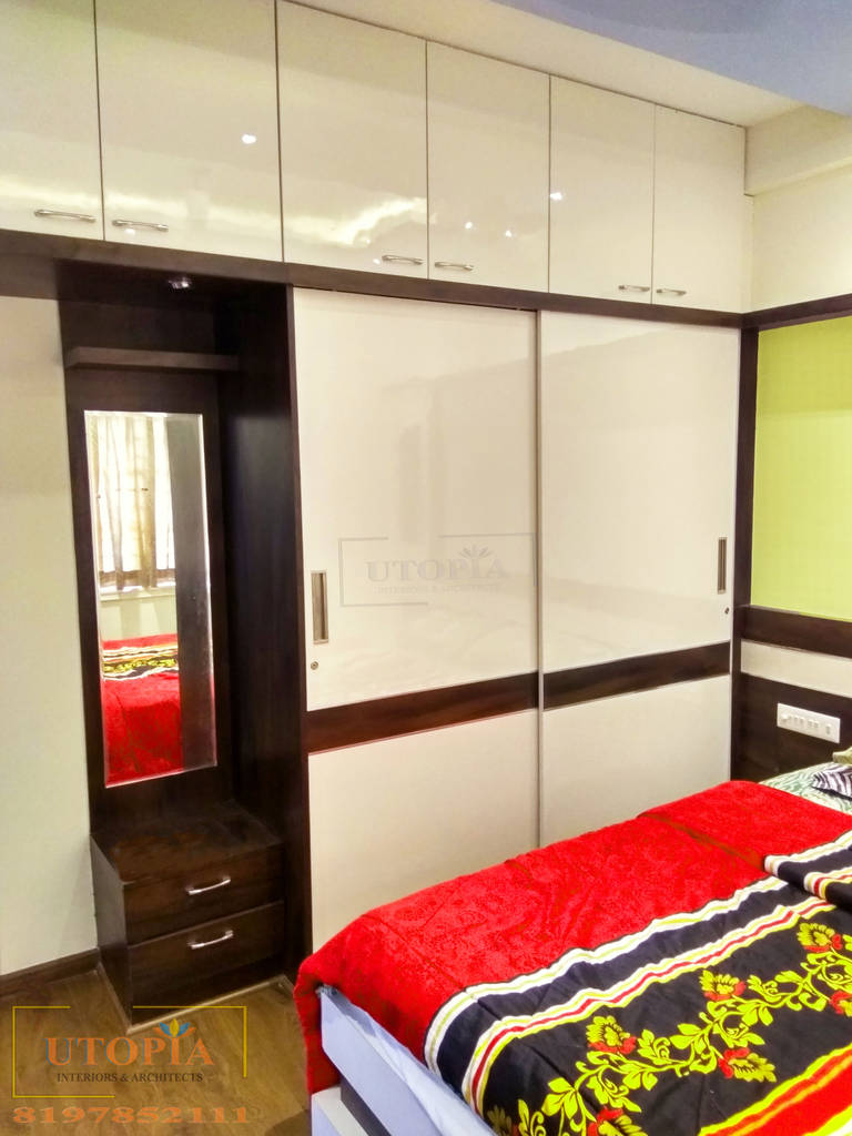 Bedroom wardrobe utopia interiors & architect modern style bedroom | homify