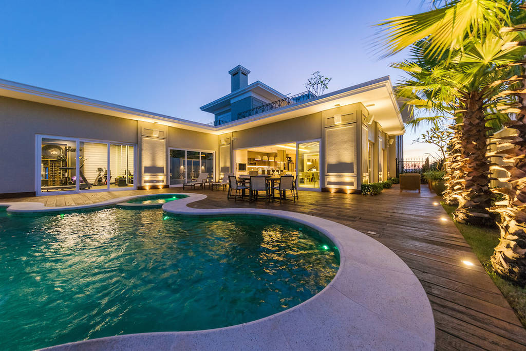 Área de lazer e piscina | homify