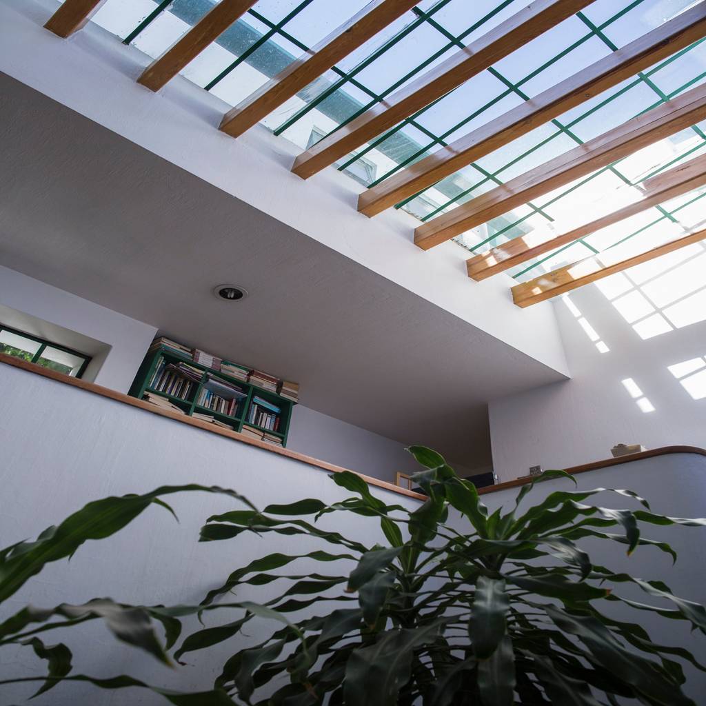 Tragaluz: escaleras de estilo por bojorquez arquitectos sa de cv | homify