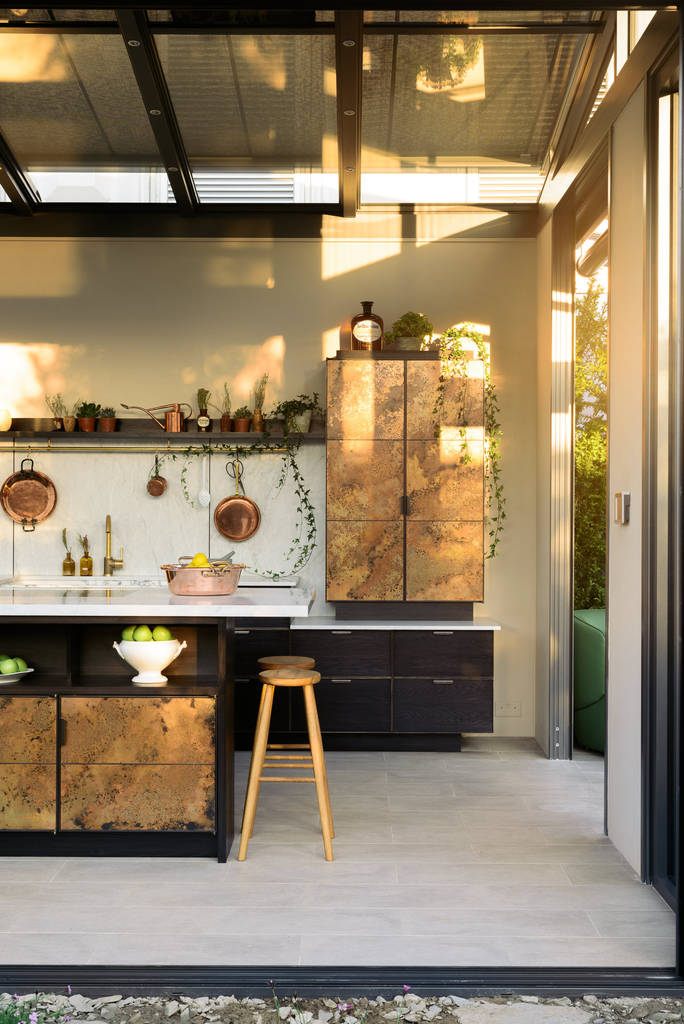 The ‘elemental’ kitchen by charlie smallbone and devol modern kitchen ...