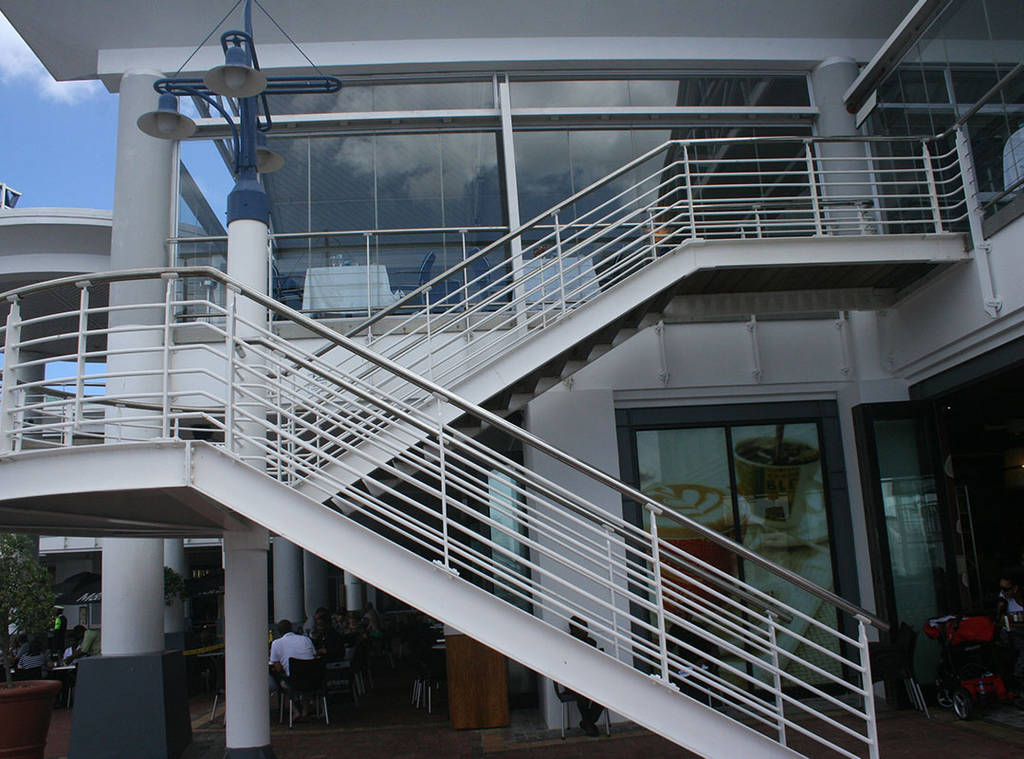 External staircase—v & a waterfront | homify