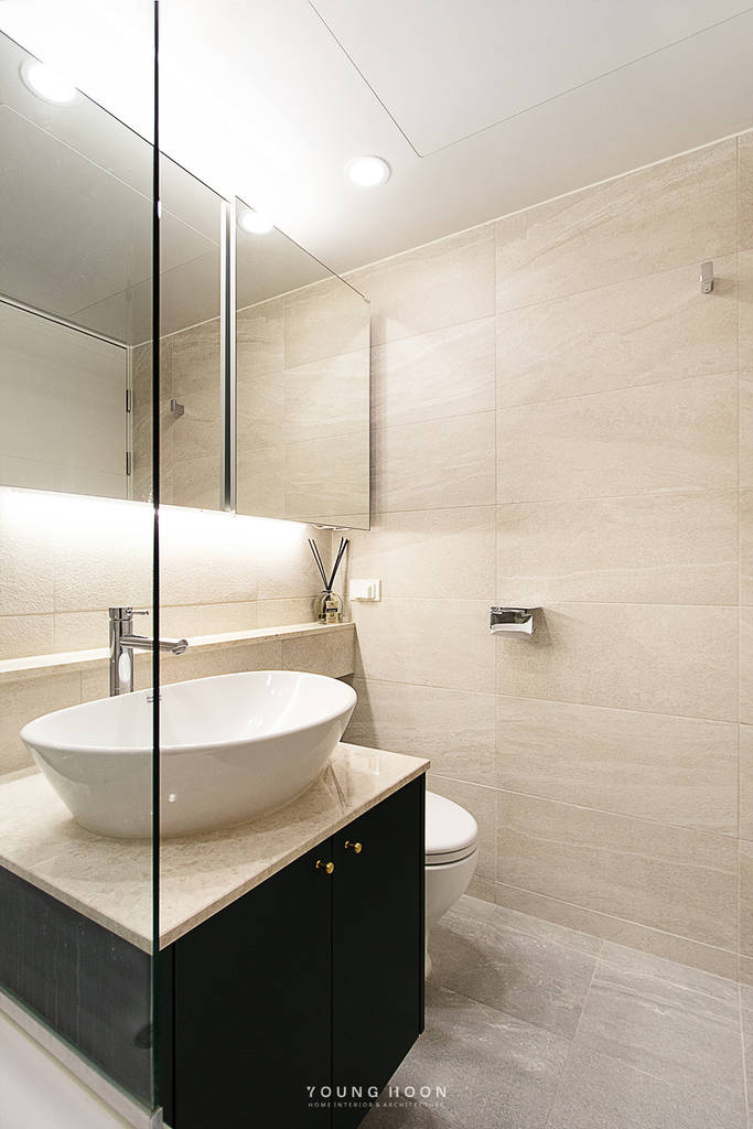 33py 삼성 힐스테이트1차_따뜻한 색감의 밝고 세련된 거실과 주방이 돋보이는 아파트 인테리어, 영훈디자인 | 호미파이 & homify