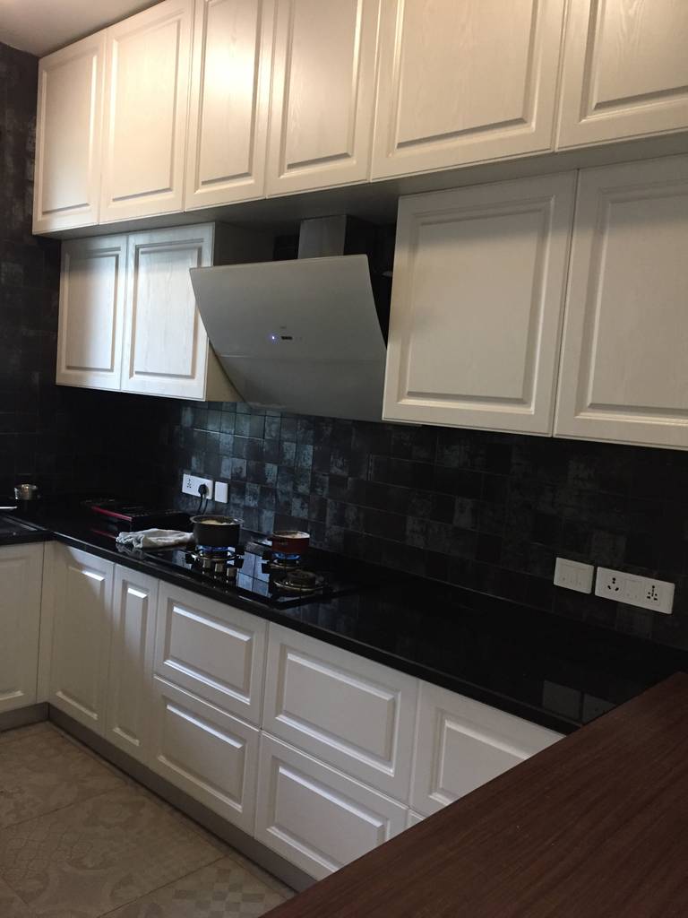 Hoop pine—white classic kitchen | homify