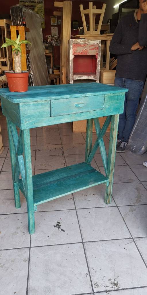 Mesita + repisa + pata en cruz + 1 cajón | homify