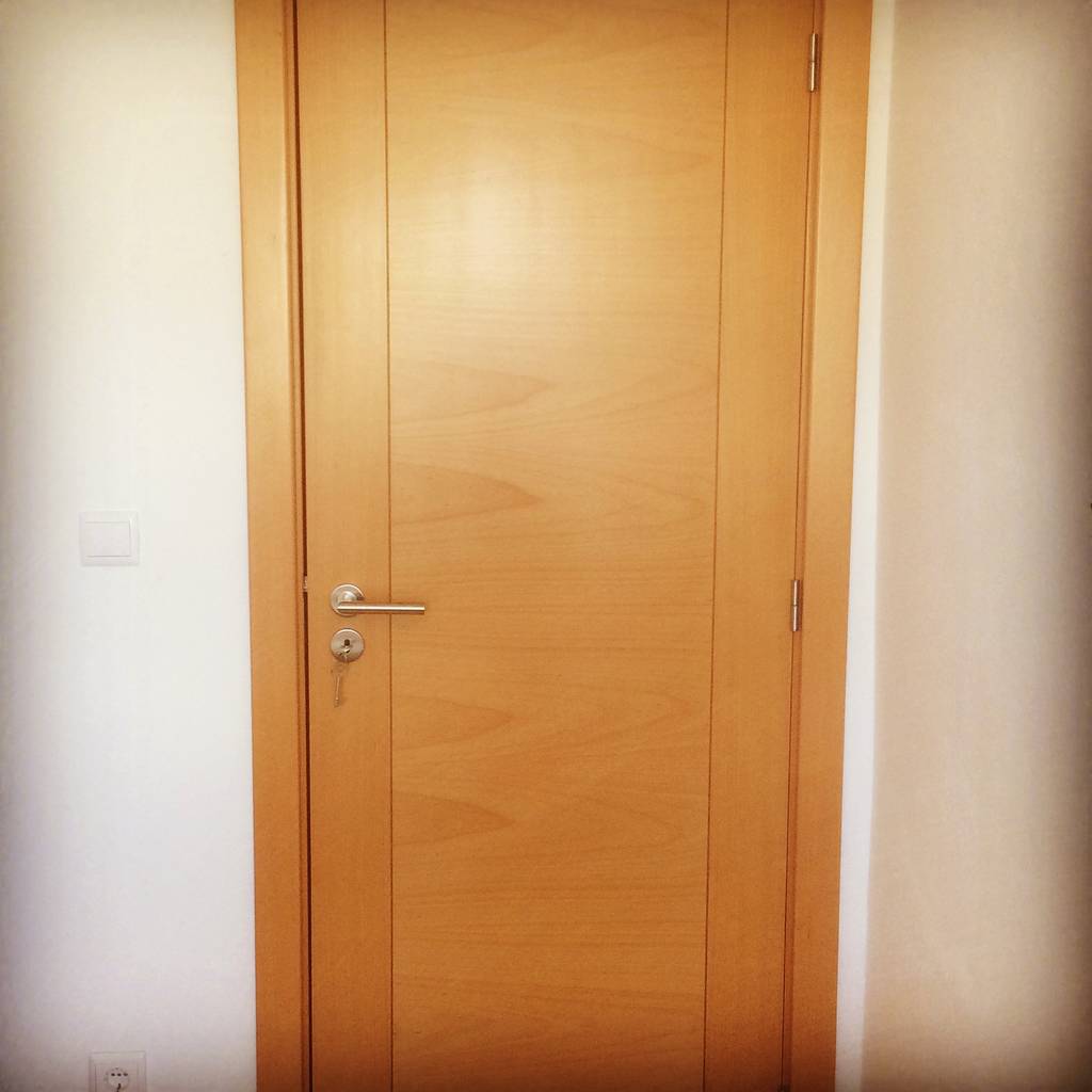 Porta interior em madeira de faia vaporizada | homify