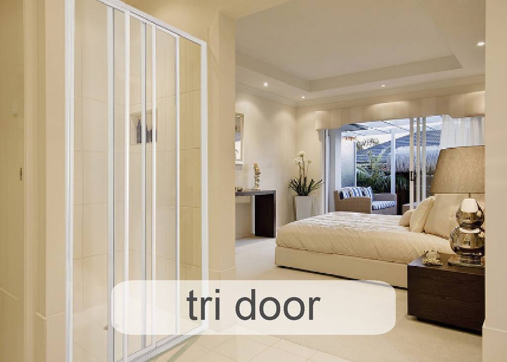 Aluminium shower door—tri-door style | homify