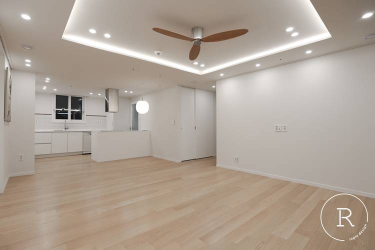 이국적인 무드의 하남 감일지구 스윗시티 14단지 마이너스 옵션 30py, 리플 디자인 | 호미파이 & homify