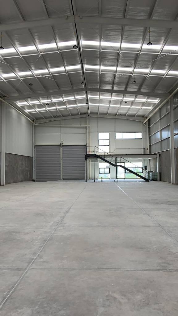 Interior bodega en venta-terra park centenario | homify