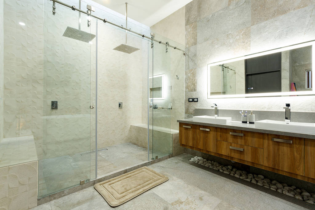 Baño con doble regadera | homify
