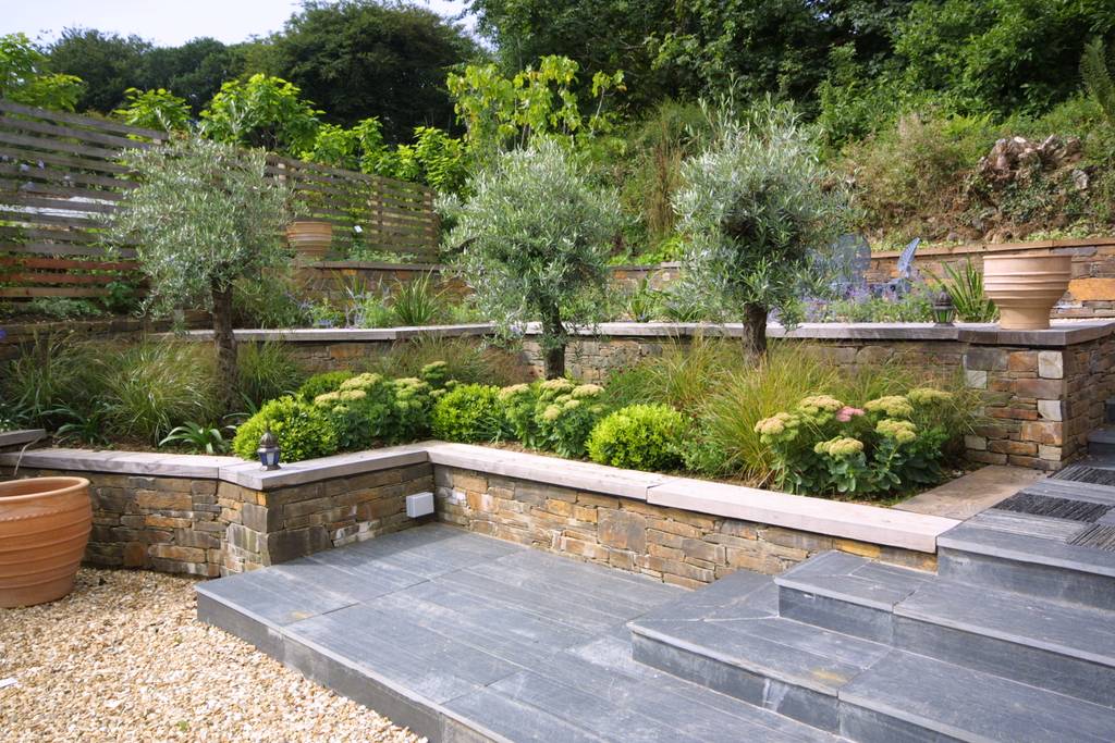 Beautiful split level garden ideas | homify