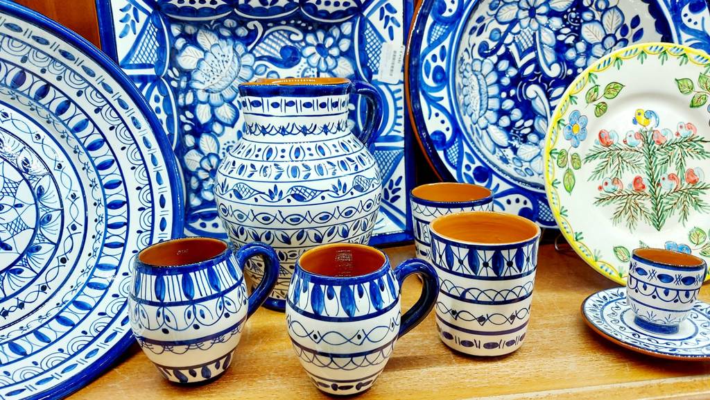 Conjunto de peças tradicionais em barro pintado à mão | homify