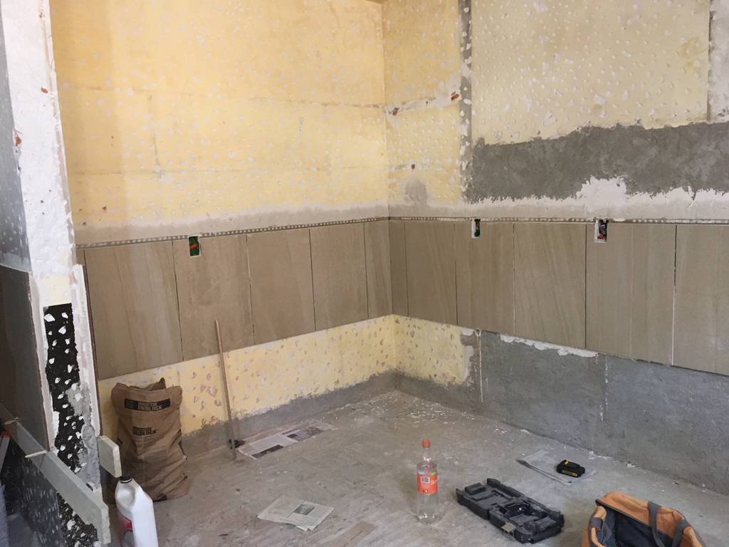 Colocación de loseta en pisos y muros (sala y cocina)., grupo cesani ...