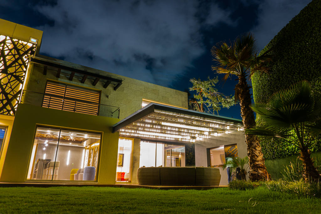 Terraza con pergola de noche | homify