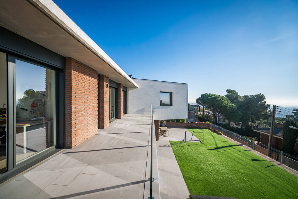 Balcón en la planta superior de la casa | homify