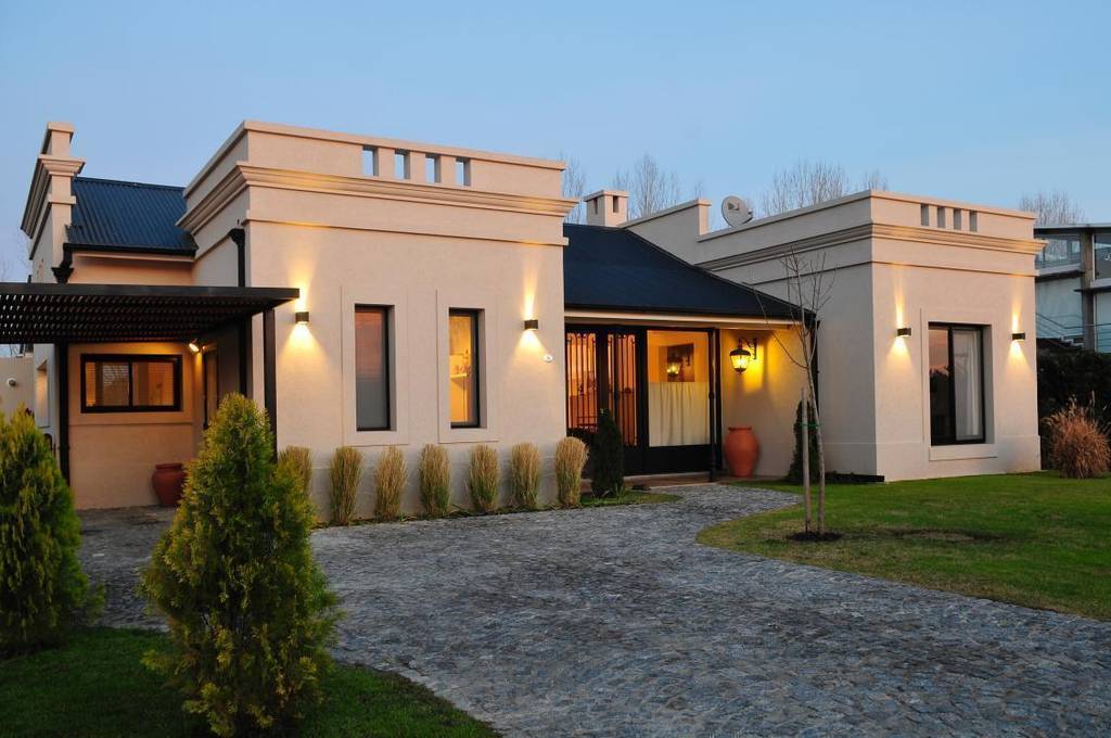 Fotos de Casas de estilo rural : vista frente | homify