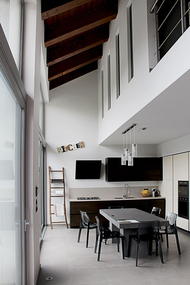 Before and After: Tatty Old House to Flash New Home | homify