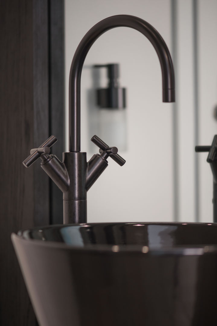 Renovating Small Bathrooms - How to DIY and How Much it Costs! | homify