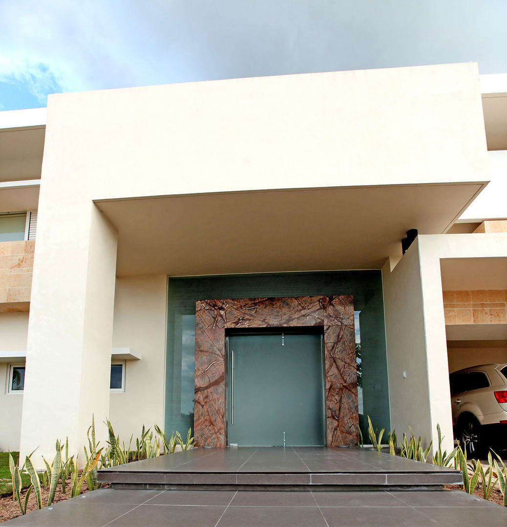 15 fantastic front doors and gates! | homify