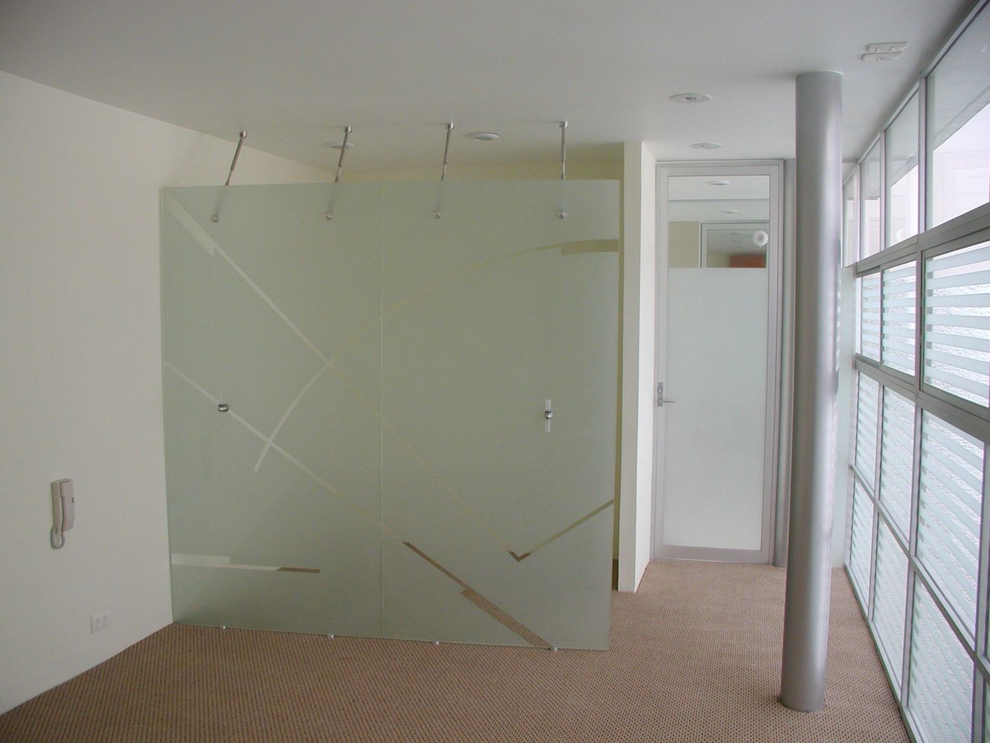 ¡Genial! 5 ideas con paredes de vidrio para separar tus ambientes | homify