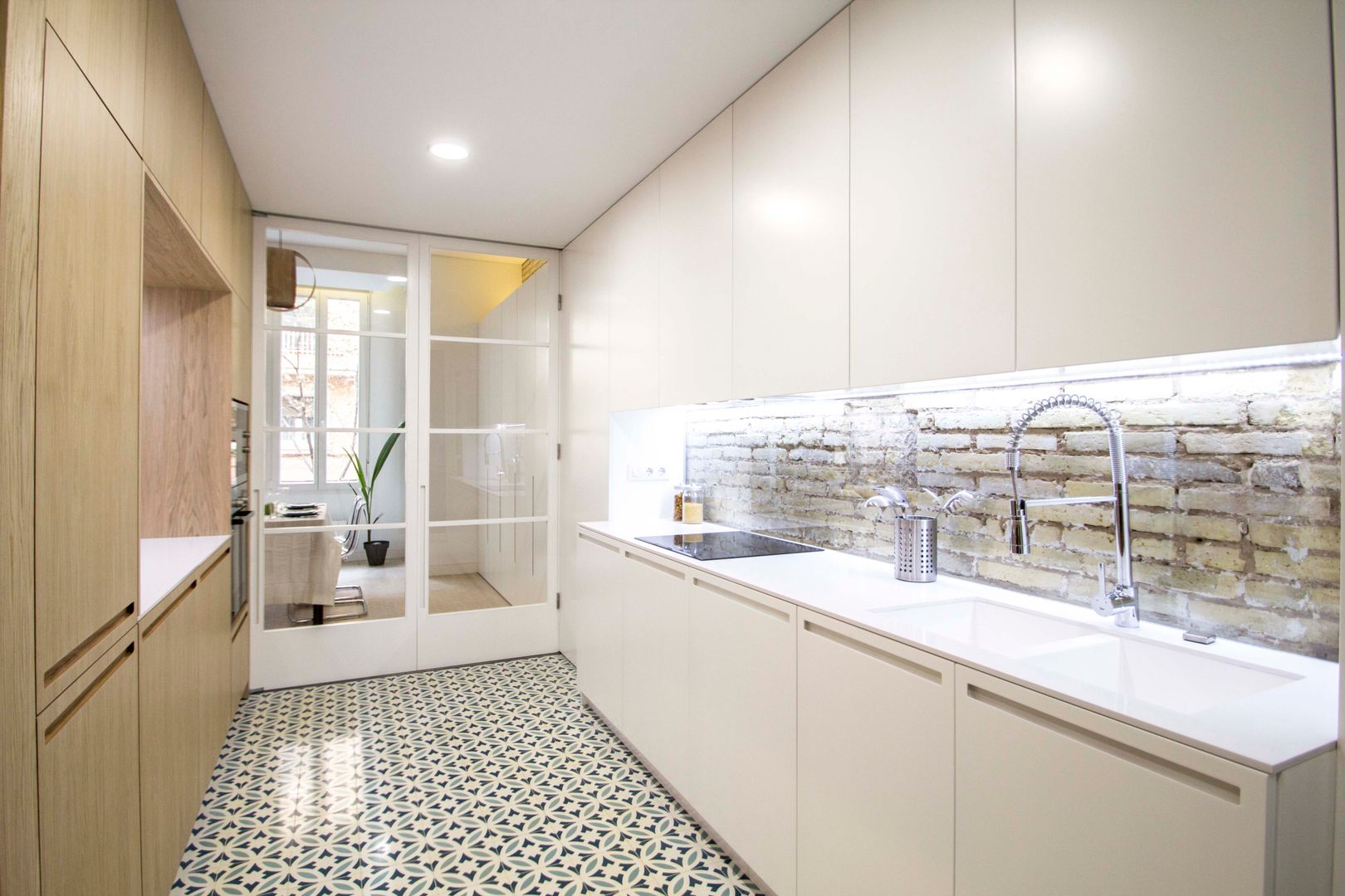 13 Sliding doors to restrict the unpleasant odour from the kitchen | homify