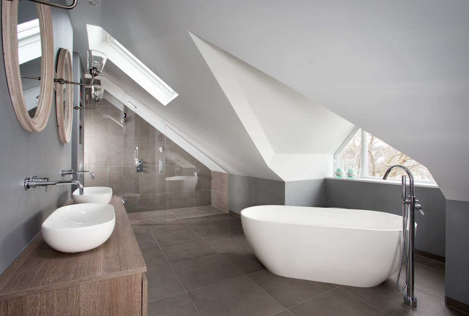 How to turn your old attic into a stylish spa bathroom | homify