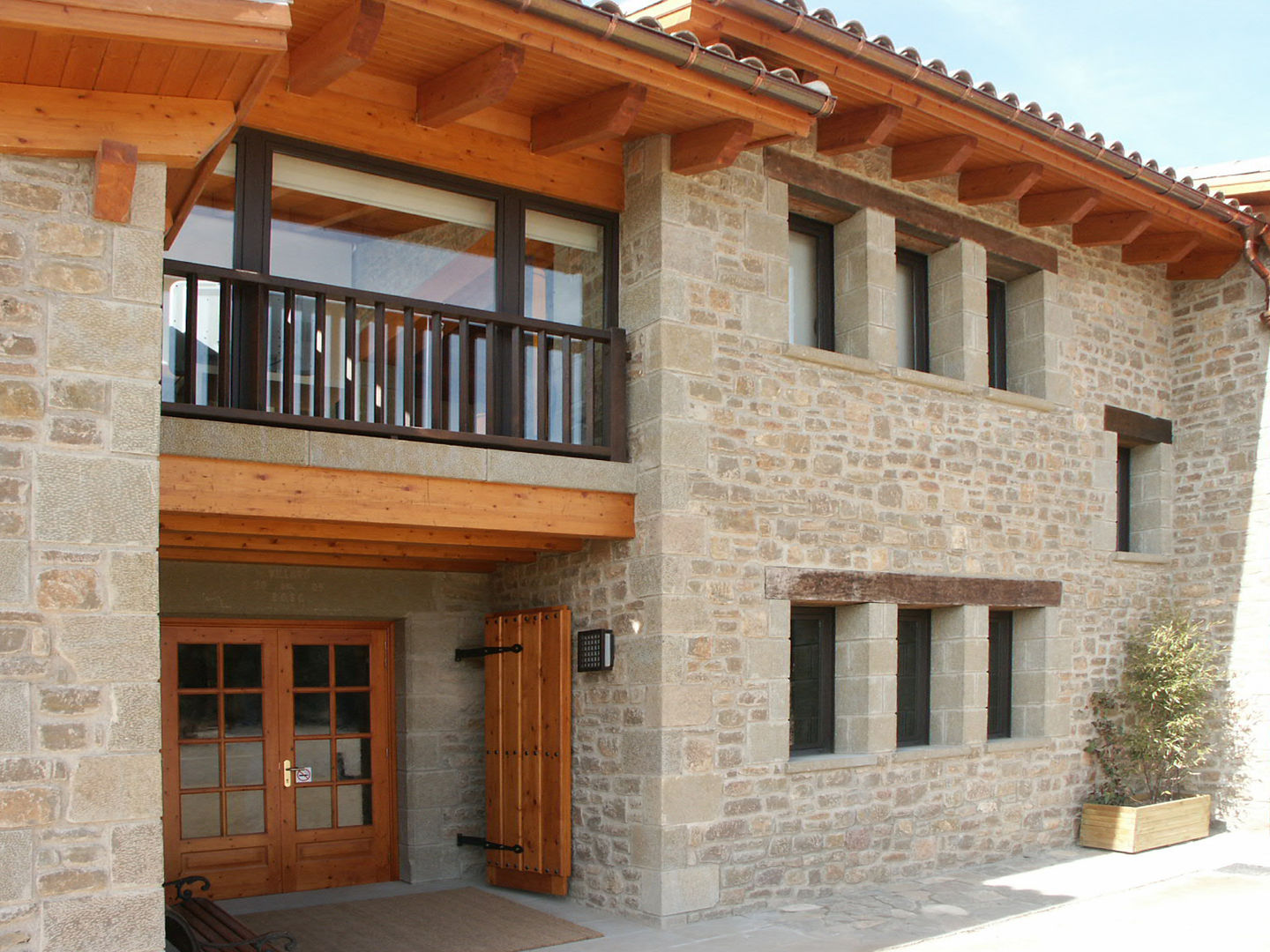 Una casa rústica perfecta para vivir en la naturaleza | homify