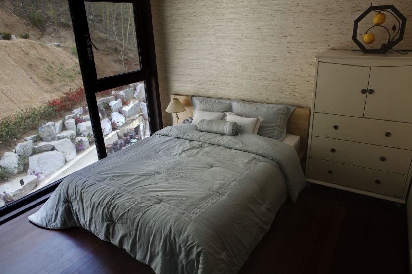 A traditional hanok with modern interior | homify