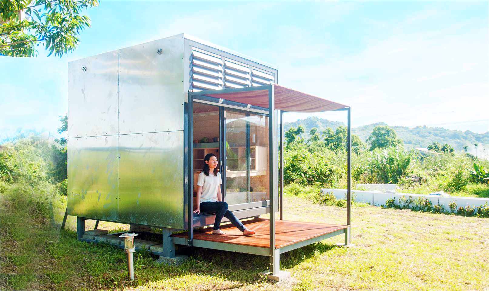 A tiny timber micro-home that feels much bigger | homify