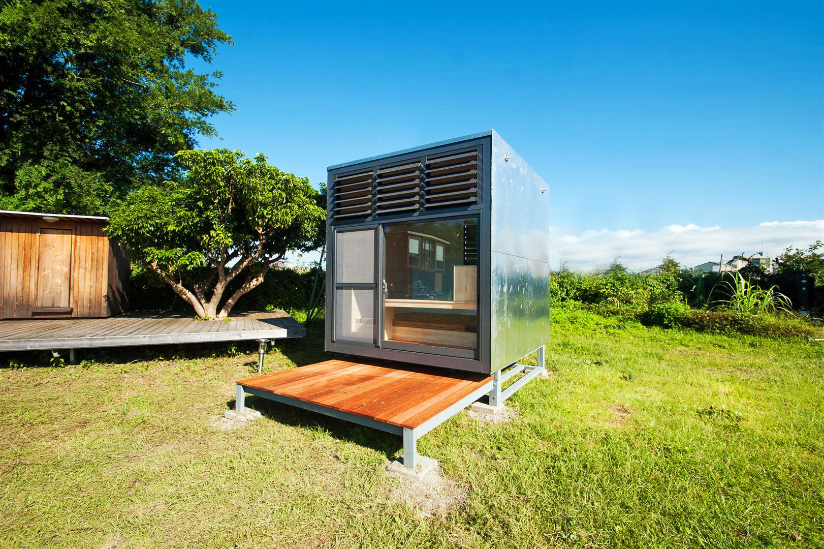 A tiny timber micro-home that feels much bigger | homify