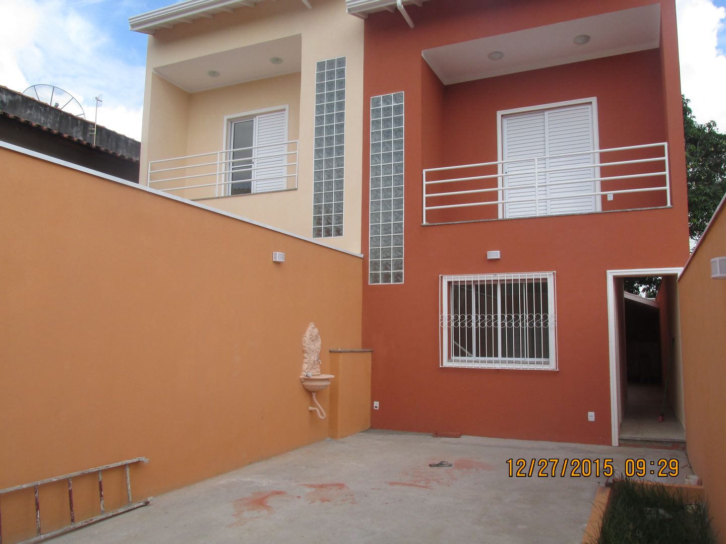 Construção de sobrado moderno geminada em Itatiba | homify