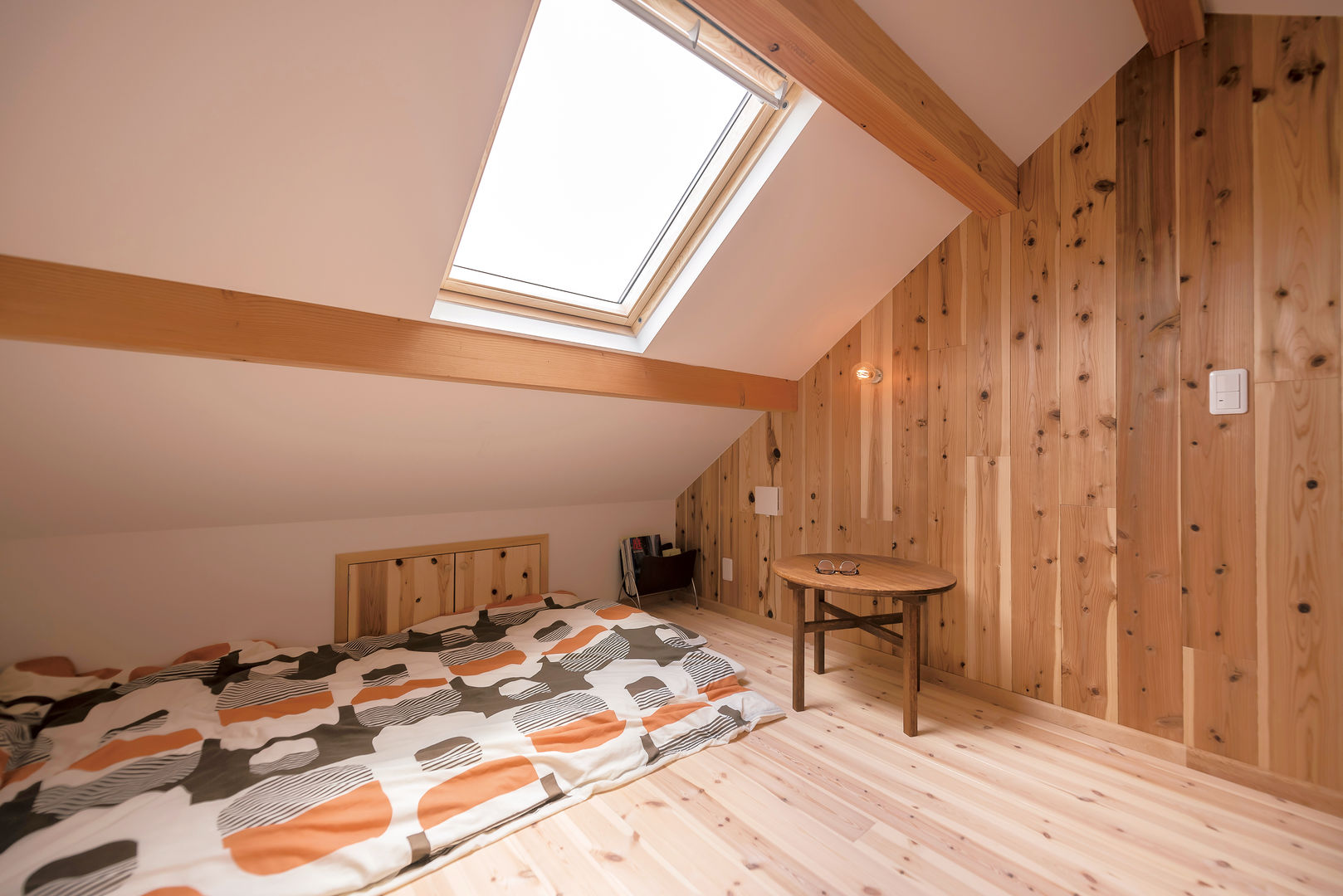 和樂的幸福居所: 一間小而美，具有高機能性的住宅 | homify