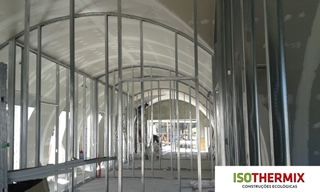 Isothermix: casa ecológica que se envolve com a natureza | homify