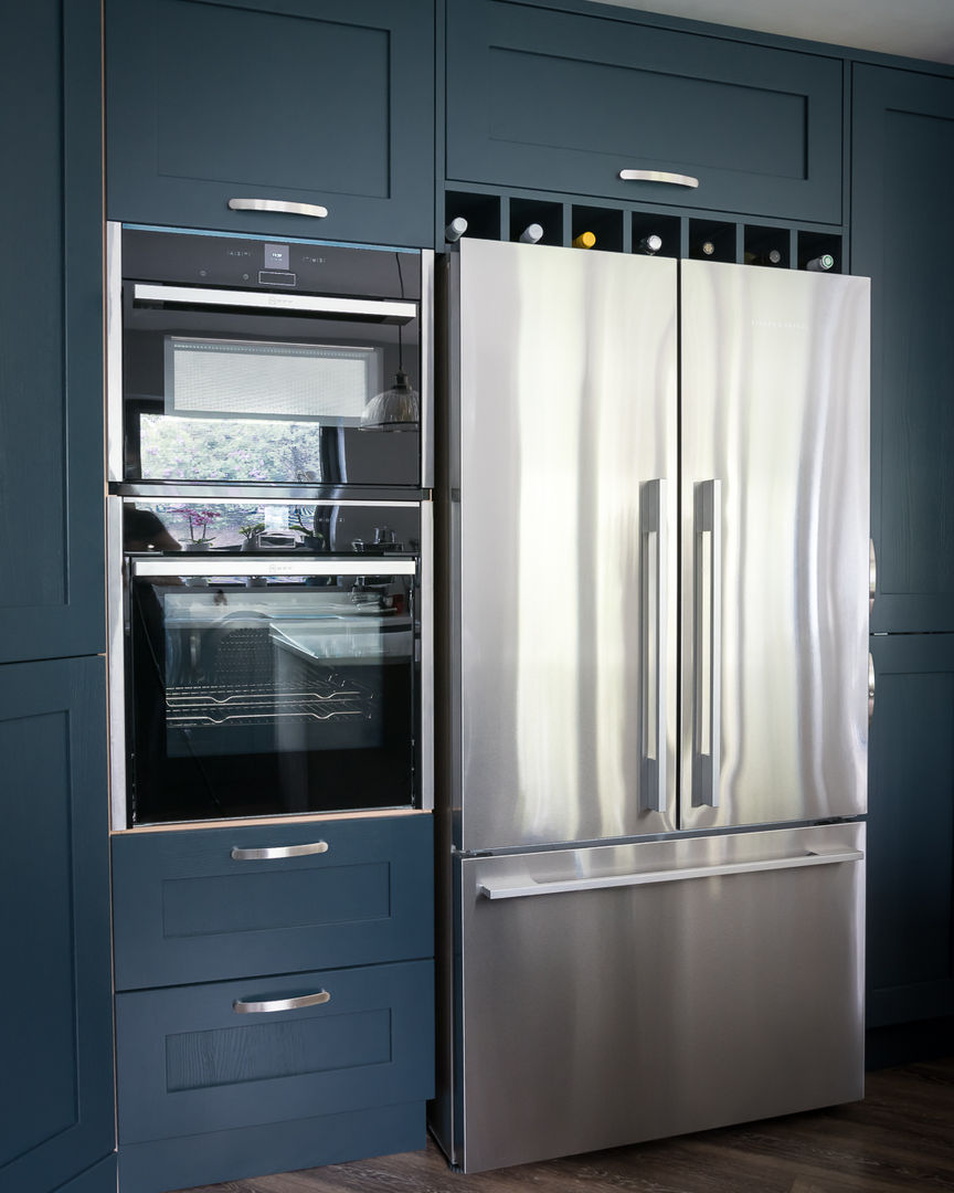 A Stunning Brigitte Shaker Kitchen Reflects an Ideal Mix of Classic and ...