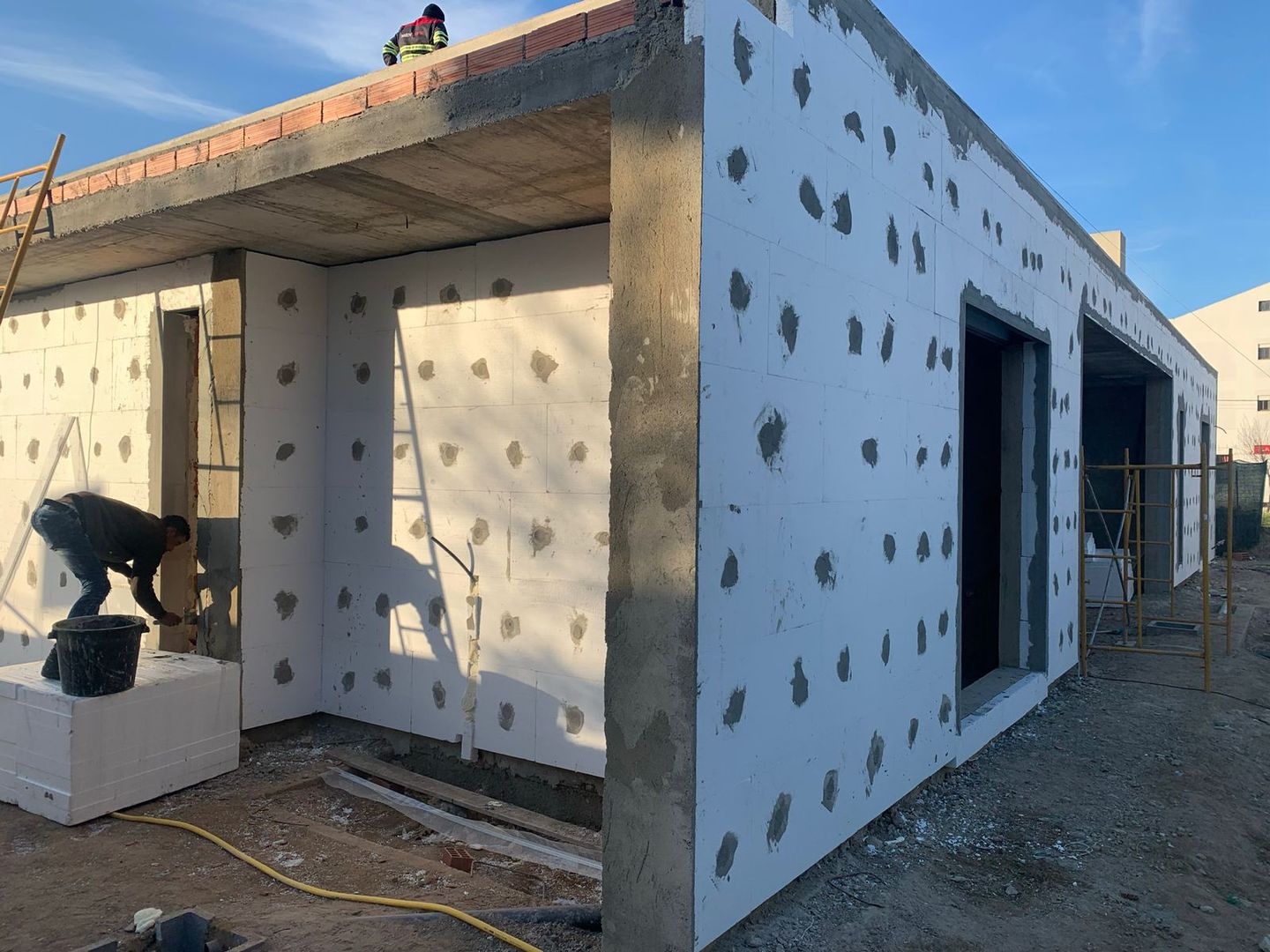 Aplicação do Sistema Capoto em Moradia | + 7 Vantagens deste Sistema de ...