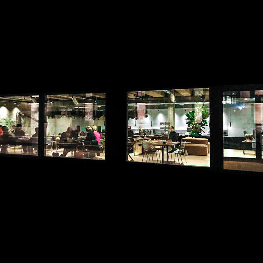 Citizen Long: modernes Restaurant mit puristisch-industriellem Ambiente ...