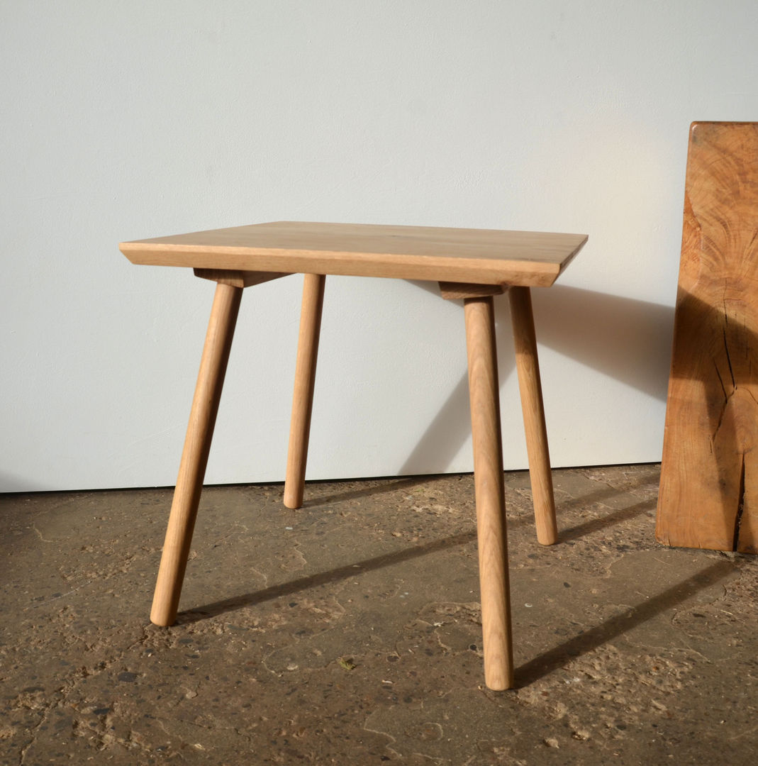 Elegant Handmade Oak Side Table – Perfect for a Modern Living Room | homify